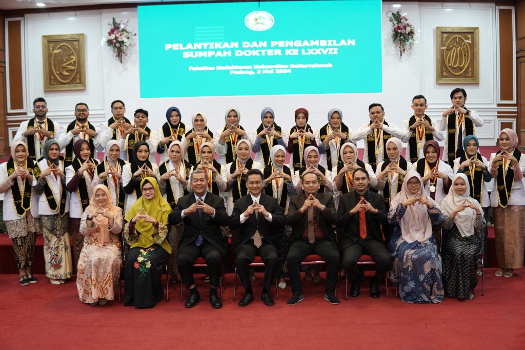 Fakultas Kedokteran Unbrah Selenggarakan Pelantikan dan Akad Sumpah Dokter Ke-77 di Audiotorium ...